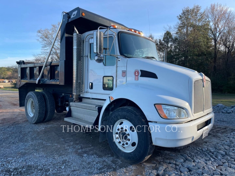 Dump Trucks Archives - Thompson Tractor